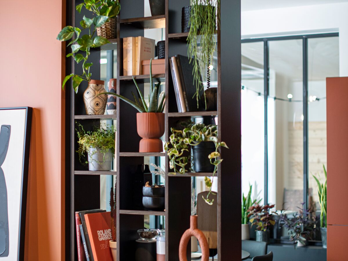 Etagère de séparation entrée cuisine | Cuisinella